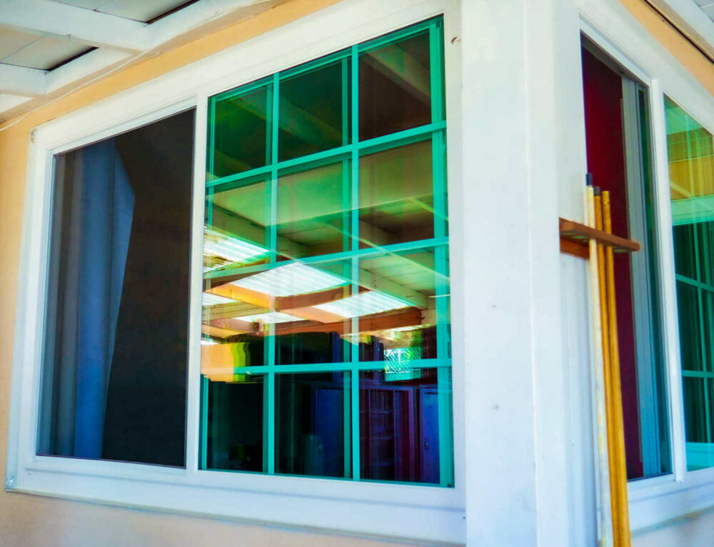 Noise-Canceling Vinyl Windows to Reduce Outside Noise